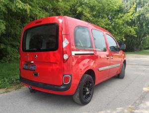Red Renault Kangoo 2010 in Siauliai, with an engine capacity of 1.50 L and mileage of 284 thousand km for 3650 €, photo 4 on AUTOMOTO.COM.LV