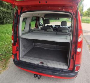 Red Renault Kangoo 2010 in Siauliai, with an engine capacity of 1.50 L and mileage of 284 thousand km for 3650 €, photo 8 on AUTOMOTO.COM.LV