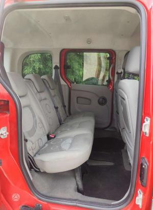 Red Renault Kangoo 2010 in Siauliai, with an engine capacity of 1.50 L and mileage of 284 thousand km for 3650 €, photo 9 on AUTOMOTO.COM.LV
