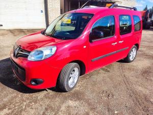 Red Renault Kangoo 2014 in Utena, with an engine capacity of 1.46 L and mileage of 197 thousand km for 4500 €, photo 7 on AUTOMOTO.COM.LV