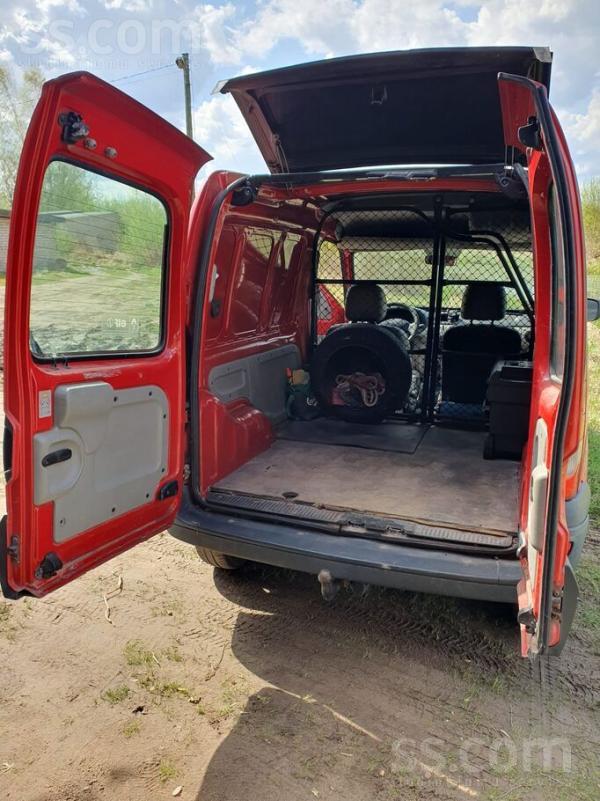 Red Renault Kangoo 2005 in Daugavpils, with an engine capacity of 1.20 L and mileage of 289 thousand km for 4900 €, photo 6 on AUTOMOTO.COM.LV