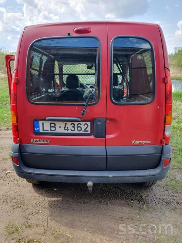 Red Renault Kangoo 2005 in Daugavpils, with an engine capacity of 1.20 L and mileage of 289 thousand km for 4900 €, photo 8 on AUTOMOTO.COM.LV