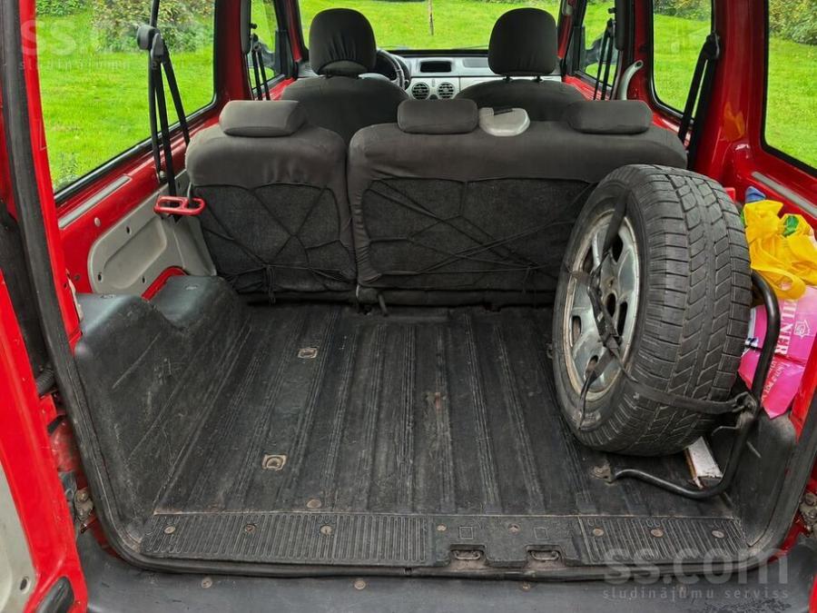 Red Renault Kangoo 2007 in Daugavpils, with an engine capacity of 1.60 L and mileage of 198 thousand km for 2200 €, photo 10 on AUTOMOTO.COM.LV