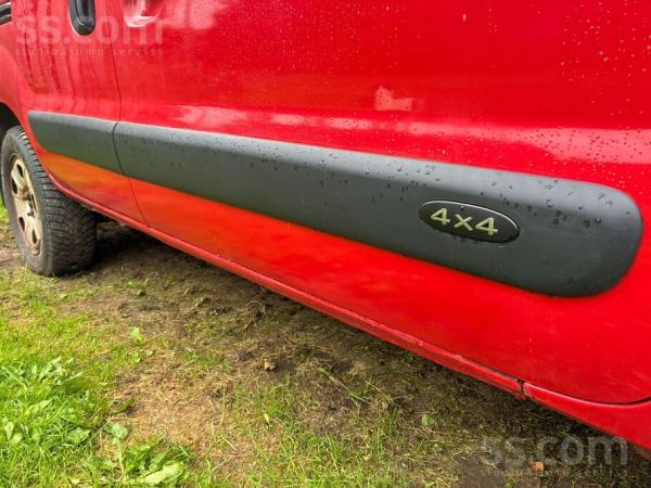 Sarkans Renault Kangoo 2007 Daugavpils, ar dzinēja tilpumu 1.60 L un nobraukumu 198 tūkst. km par 2200 €, foto 8 vietnē AUTOMOTO.COM.LV