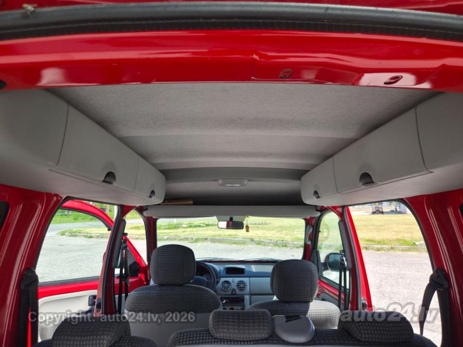 Sarkans Renault Kangoo 2005 Tallina, ar dzinēja tilpumu 1.60 L un nobraukumu 352 tūkst. km par 2500 €, foto 13 vietnē AUTOMOTO.COM.LV