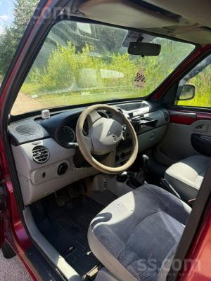 Sarkans Renault Kangoo 2008 Ludza, ar dzinēja tilpumu 1.50 L un nobraukumu 436 tūkst. km par 1500 €, foto 6 vietnē AUTOMOTO.COM.LV