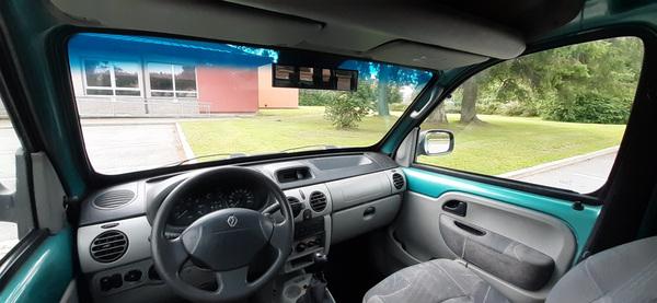 Renault Kangoo 2004 Viljandi, ar dzinēja tilpumu 1.50 L un nobraukumu 251 tūkst. km par 1950 €, foto 8 vietnē AUTOMOTO.COM.LV