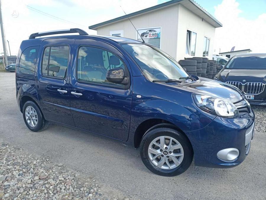 Violet Renault Kangoo 2018 in Vilnius, with an engine capacity of 1.20 L and mileage of 212 thousand km for 7700 €, photo 1 on AUTOMOTO.COM.LV