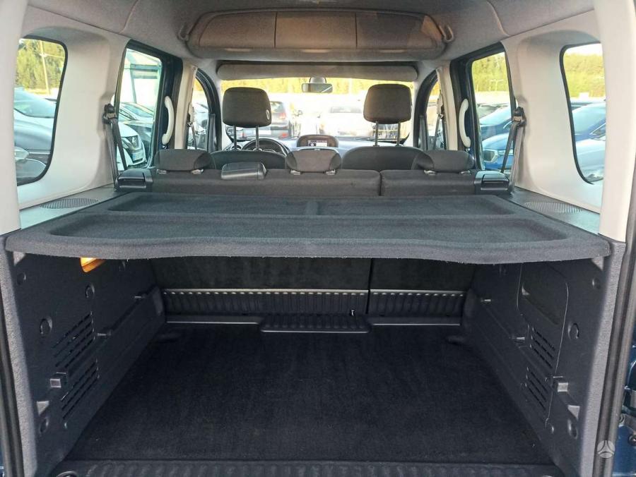Violet Renault Kangoo 2018 in Vilnius, with an engine capacity of 1.20 L and mileage of 212 thousand km for 7700 €, photo 14 on AUTOMOTO.COM.LV
