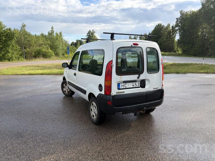 White Renault Kangoo 2008 in Riga, with an engine capacity of 1.60 L and mileage of 253 thousand km for 2200 €, photo 6 on AUTOMOTO.COM.LV
