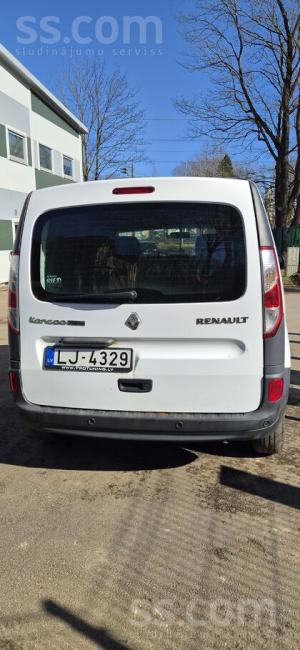 White Renault Kangoo 2016 in Riga, with an engine capacity of 1.40 L and mileage of 369 thousand km for 2400 €, photo 4 on AUTOMOTO.COM.LV
