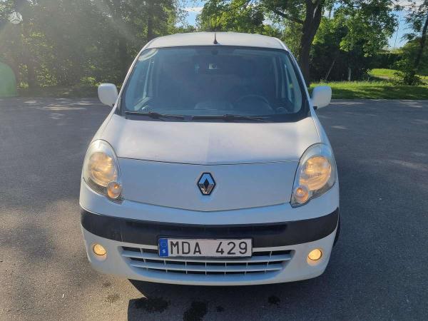 Balts Renault Kangoo 2011 Kauņa, ar dzinēja tilpumu 1.50 L un nobraukumu 177 tūkst. km par 3300 €, foto 2 vietnē AUTOMOTO.COM.LV