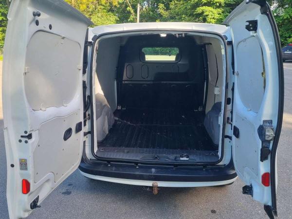 Balts Renault Kangoo 2011 Kauņa, ar dzinēja tilpumu 1.50 L un nobraukumu 177 tūkst. km par 3300 €, foto 9 vietnē AUTOMOTO.COM.LV