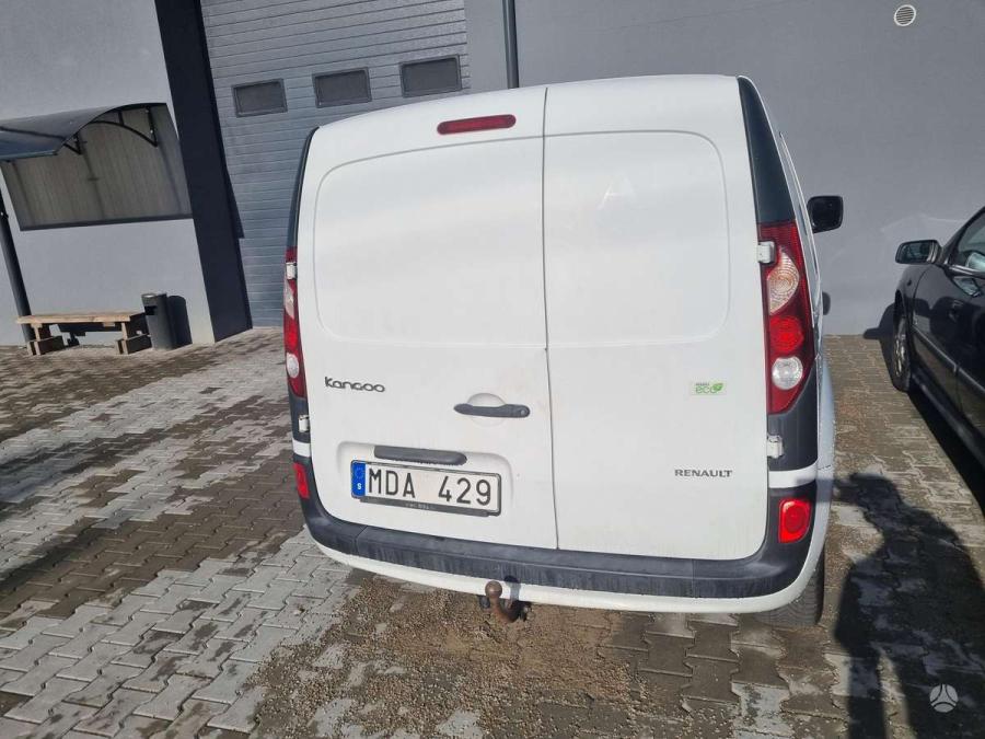 Balts Renault Kangoo 2011 Kauņa, ar dzinēja tilpumu 1.50 L un nobraukumu 177 tūkst. km par 2800 €, foto 5 vietnē AUTOMOTO.COM.LV