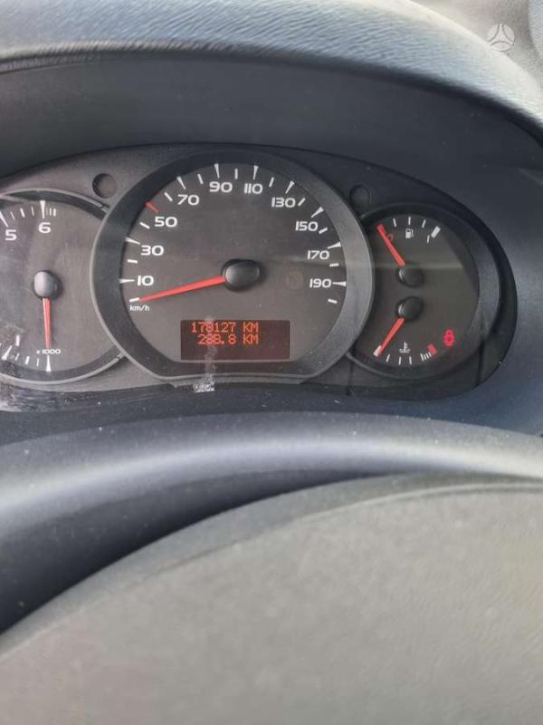 Balts Renault Kangoo 2011 Kauņa, ar dzinēja tilpumu 1.50 L un nobraukumu 177 tūkst. km par 2800 €, foto 11 vietnē AUTOMOTO.COM.LV