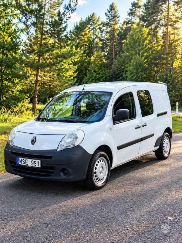 White Renault Kangoo 2012 in Silute, with an engine capacity of 1.50 L and mileage of 393 thousand km for 3500 €, photo 6 on AUTOMOTO.COM.LV