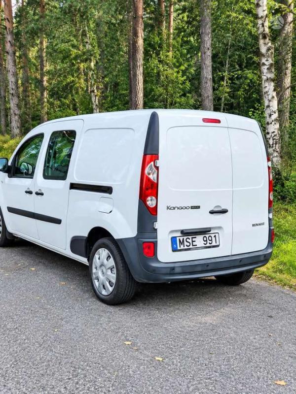White Renault Kangoo 2012 in Silute, with an engine capacity of 1.50 L and mileage of 393 thousand km for 3500 €, photo 10 on AUTOMOTO.COM.LV