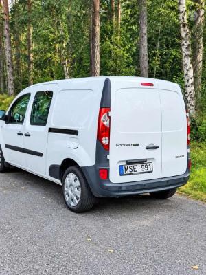 White Renault Kangoo 2012 in Silute, with an engine capacity of 1.50 L and mileage of 393 thousand km for 3500 €, photo 10 on AUTOMOTO.COM.LV