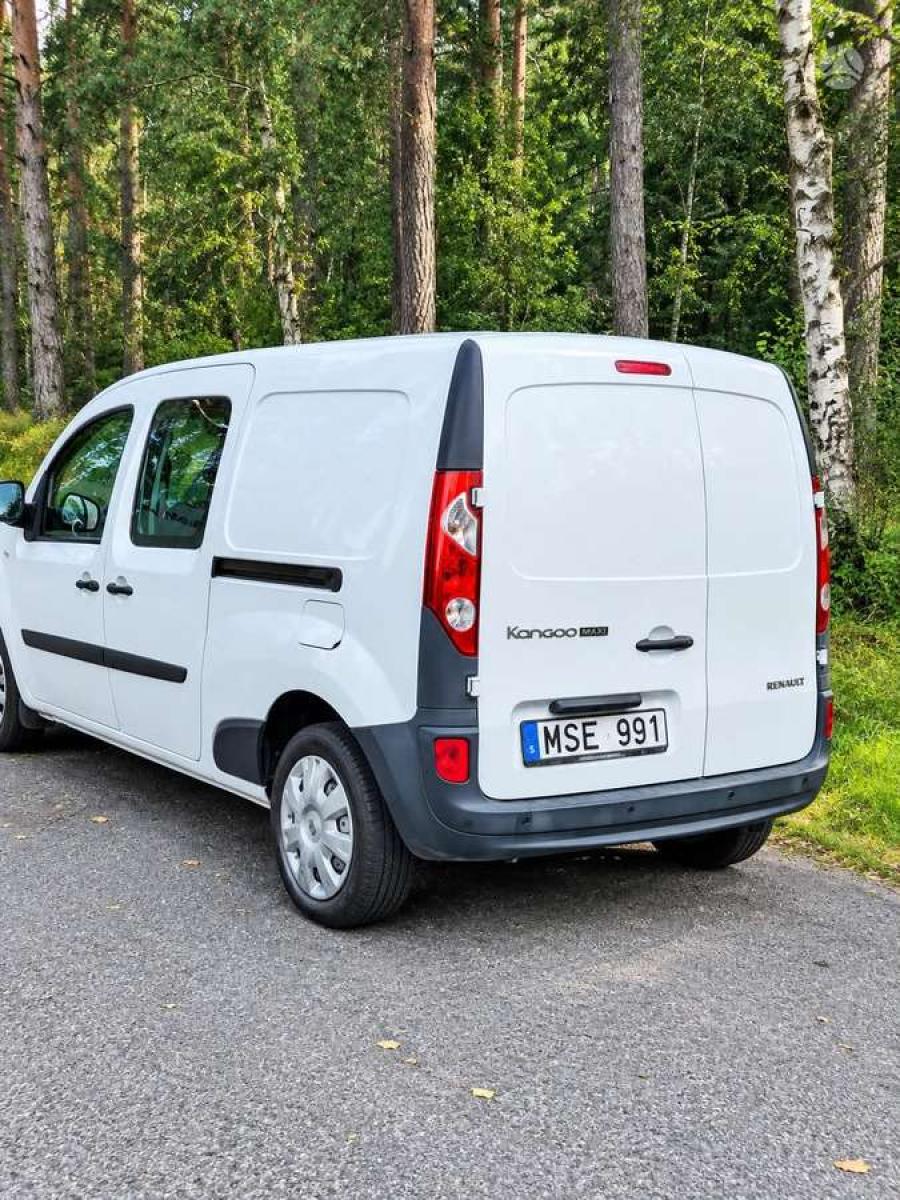 White Renault Kangoo 2012 in Silute, with an engine capacity of 1.50 L and mileage of 393 thousand km for 3500 €, photo 10 on AUTOMOTO.COM.LV