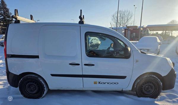 White Renault Kangoo 2013 in Marijampole, with an engine capacity of 1.46 L and mileage of 195 thousand km for 2995 €, photo 5 on AUTOMOTO.COM.LV