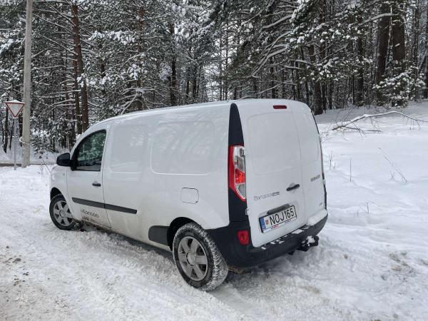 White Renault Kangoo 2015 in Vilnius, with an engine capacity of 1.50 L and mileage of 86 thousand km for 8650 €, photo 5 on AUTOMOTO.COM.LV