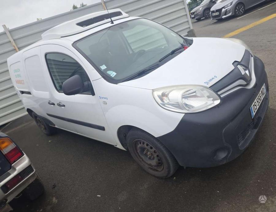 Balts Renault Kangoo 2015 Tauragė, ar dzinēja tilpumu 1.46 L un nobraukumu 217 tūkst. km par 4600 €, foto 3 vietnē AUTOMOTO.COM.LV