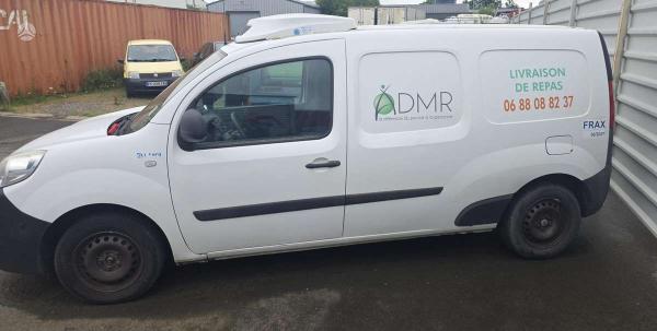 White Renault Kangoo 2015 in Taurage, with an engine capacity of 1.46 L and mileage of 217 thousand km for 4600 €, photo 8 on AUTOMOTO.COM.LV