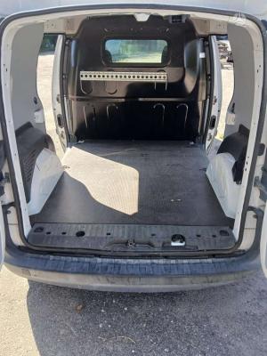 Balts Renault Kangoo 2015 Radviliškis, ar dzinēja tilpumu 1.50 L un nobraukumu 254 tūkst. km par 2900 €, foto 6 vietnē AUTOMOTO.COM.LV