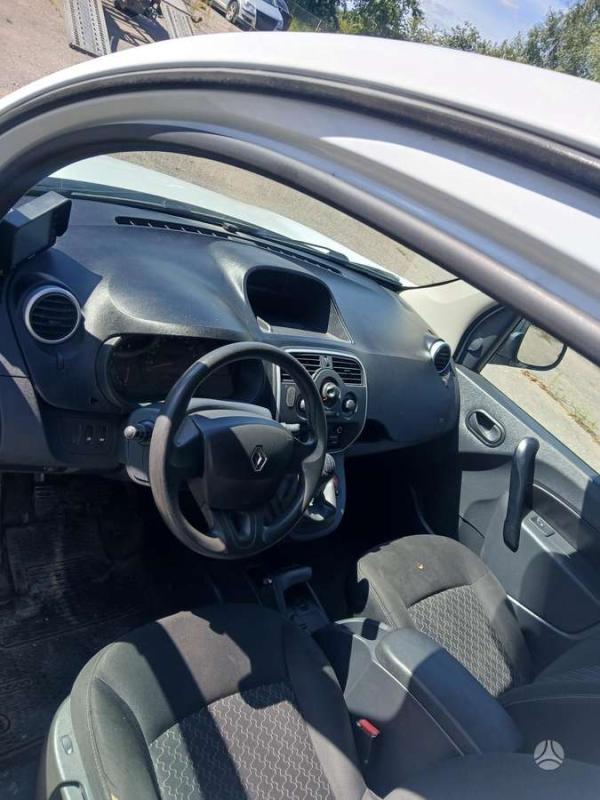Balts Renault Kangoo 2015 Radviliškis, ar dzinēja tilpumu 1.50 L un nobraukumu 254 tūkst. km par 2900 €, foto 8 vietnē AUTOMOTO.COM.LV