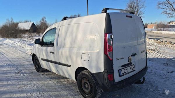 White Renault Kangoo 2016 in Vilnius, with an engine capacity of 1.46 L and mileage of 32 thousand km for 2400 €, photo 4 on AUTOMOTO.COM.LV