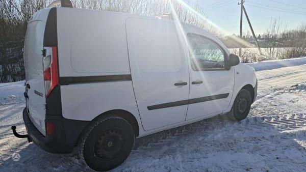 White Renault Kangoo 2016 in Vilnius, with an engine capacity of 1.46 L and mileage of 32 thousand km for 2400 €, photo 10 on AUTOMOTO.COM.LV