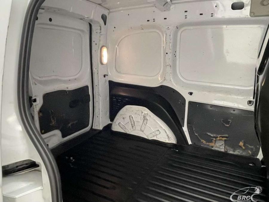 White Renault Kangoo 2017 in Vilnius, with an engine capacity of 1.46 L and mileage of 178 thousand km for 4800 €, photo 11 on AUTOMOTO.COM.LV