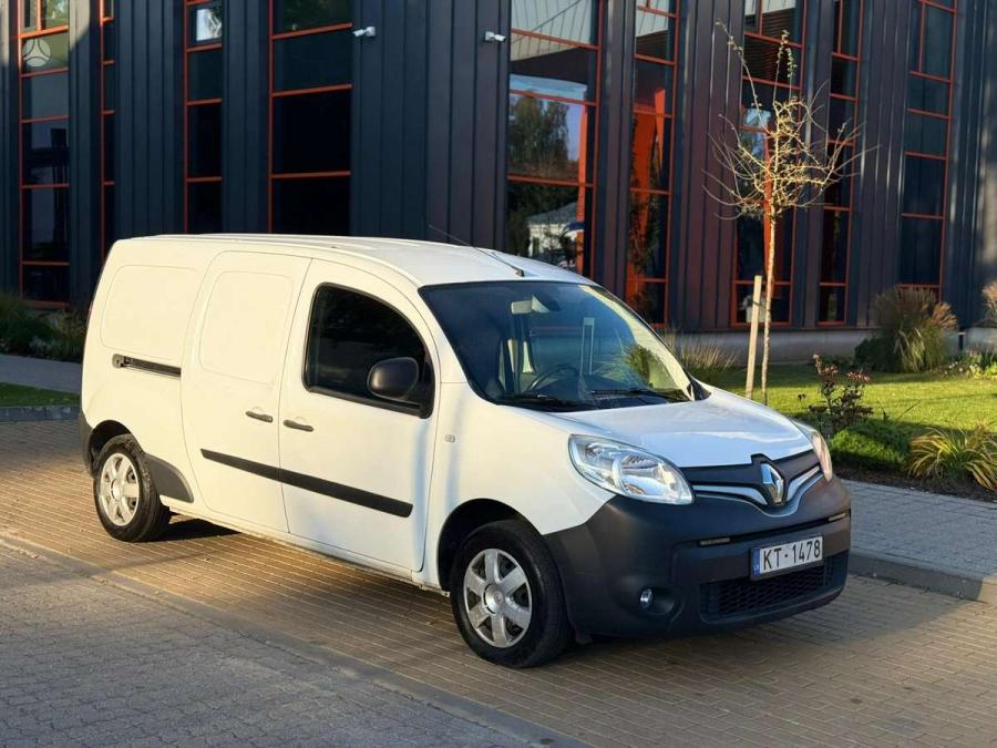 White Renault Kangoo 2017 in Riga, with an engine capacity of 1.50 L and mileage of 241 thousand km for 5850 €, photo 2 on AUTOMOTO.COM.LV