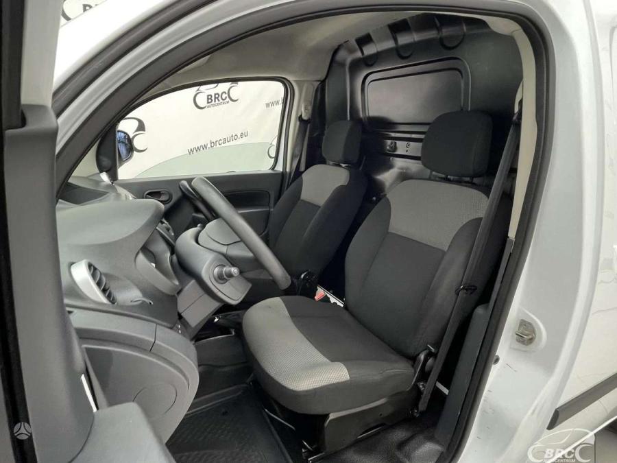White Renault Kangoo 2017 in Vilnius, with an engine capacity of 1.46 L and mileage of 178 thousand km for 4800 €, photo 22 on AUTOMOTO.COM.LV