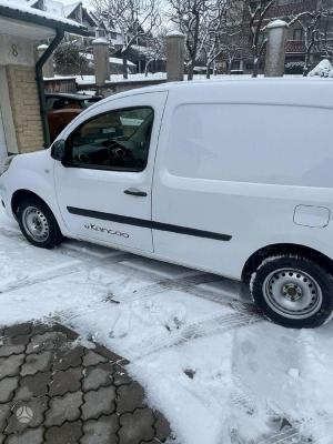 White Renault Kangoo 2018 in Alytus, with an engine capacity of 1.50 L and mileage of 177 thousand km for 4200 €, photo 6 on AUTOMOTO.COM.LV