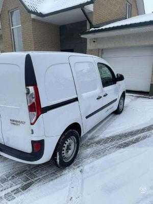 White Renault Kangoo 2018 in Alytus, with an engine capacity of 1.50 L and mileage of 177 thousand km for 4200 €, photo 7 on AUTOMOTO.COM.LV
