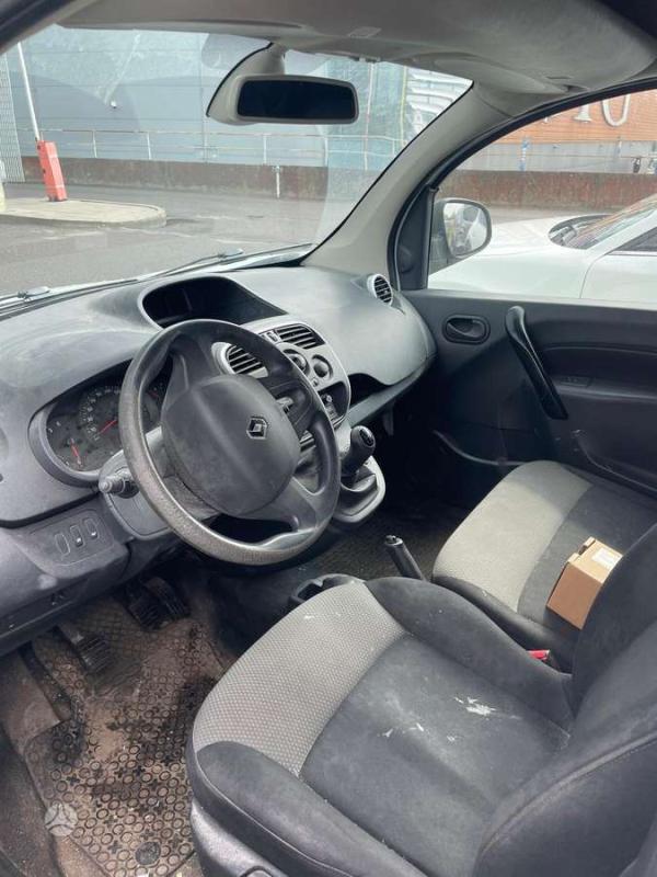 White Renault Kangoo 2019 in Vilnius, with an engine capacity of 1.46 L and mileage of 86 thousand km for 5130 €, photo 5 on AUTOMOTO.COM.LV