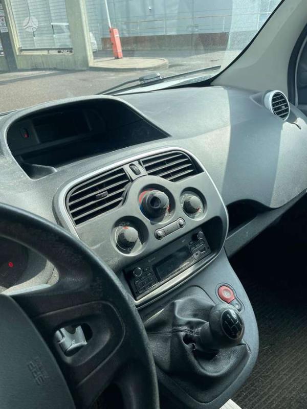 White Renault Kangoo 2019 in Vilnius, with an engine capacity of 1.46 L and mileage of 86 thousand km for 5130 €, photo 6 on AUTOMOTO.COM.LV