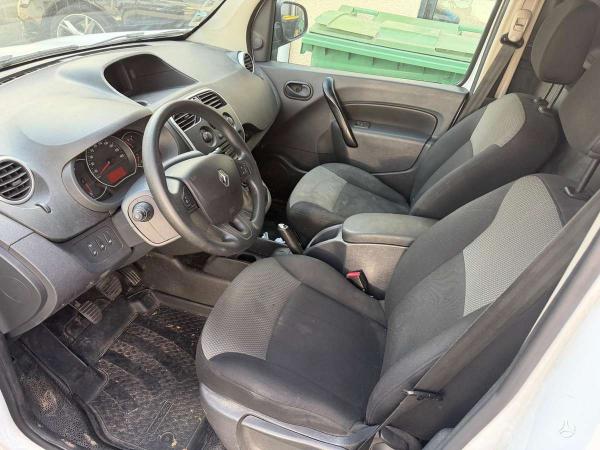 White Renault Kangoo 2020 in Vilnius, with an engine capacity of 1.50 L and mileage of 223 thousand km for 7200 €, photo 4 on AUTOMOTO.COM.LV