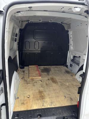 White Renault Kangoo 2021 in Kaunas, with an engine capacity of 1.50 L and mileage of 198 thousand km for 4200 €, photo 8 on AUTOMOTO.COM.LV