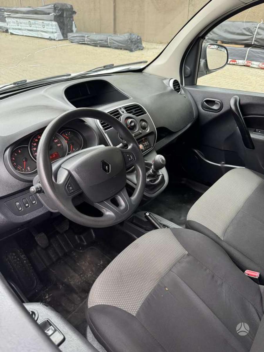 White Renault Kangoo 2021 in Kaunas, with an engine capacity of 1.50 L and mileage of 198 thousand km for 4200 €, photo 9 on AUTOMOTO.COM.LV