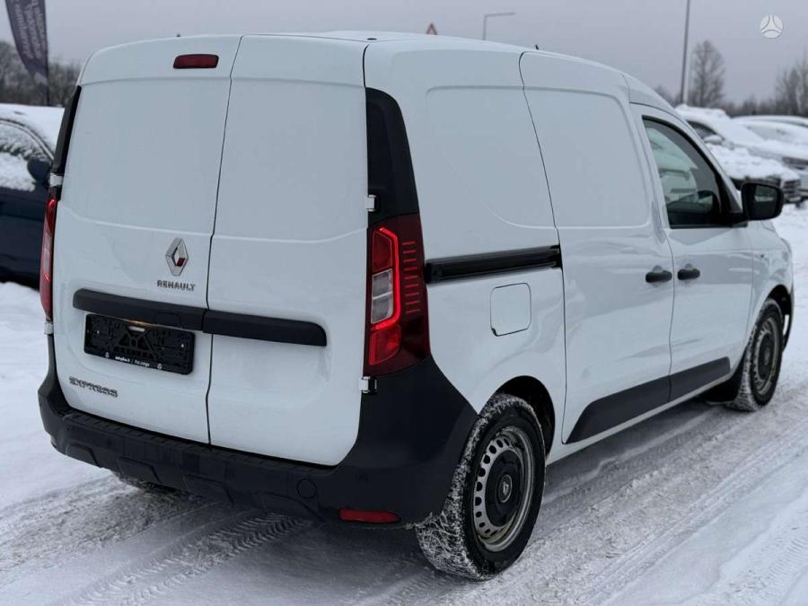 White Renault Kangoo 2022 in Vilnius, with an engine capacity of 1.46 L and mileage of 95 thousand km for 8700 €, photo 5 on AUTOMOTO.COM.LV