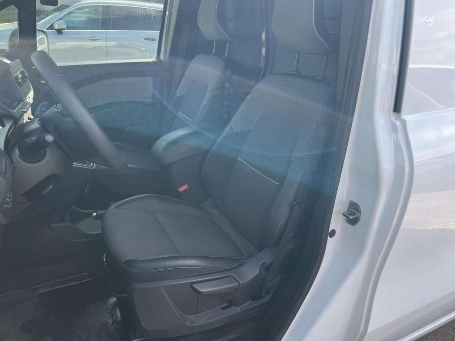 Balts Renault Kangoo 2024 Kauņa, ar dzinēja tilpumu 1.46 L un nobraukumu 66 tūkst. km par 6900 €, foto 18 vietnē AUTOMOTO.COM.LV