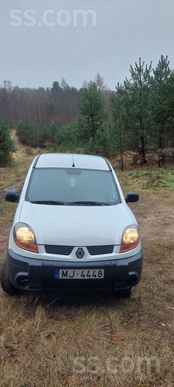 Balts Renault Kangoo 2004 Rēzekne, ar dzinēja tilpumu 1.90 L un nobraukumu 228 tūkst. km par 2350 €, foto 3 vietnē AUTOMOTO.COM.LV