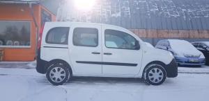 White Renault Kangoo 2008 in Valmiera, with an engine capacity of 1.60 L and mileage of 218 thousand km for 2400 €, photo 3 on AUTOMOTO.COM.LV