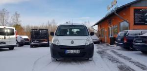 White Renault Kangoo 2008 in Valmiera, with an engine capacity of 1.60 L and mileage of 218 thousand km for 2400 €, photo 9 on AUTOMOTO.COM.LV