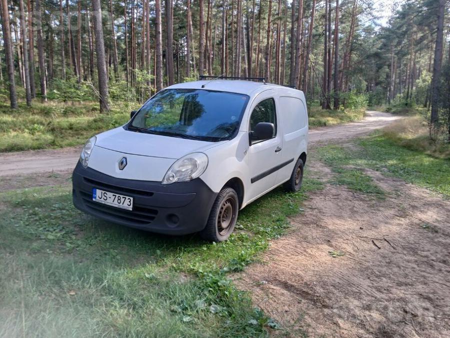 White Renault Kangoo 2009 in Riga, with an engine capacity of 1.50 L and mileage of 358 thousand km for 1100 €, photo 1 on AUTOMOTO.COM.LV