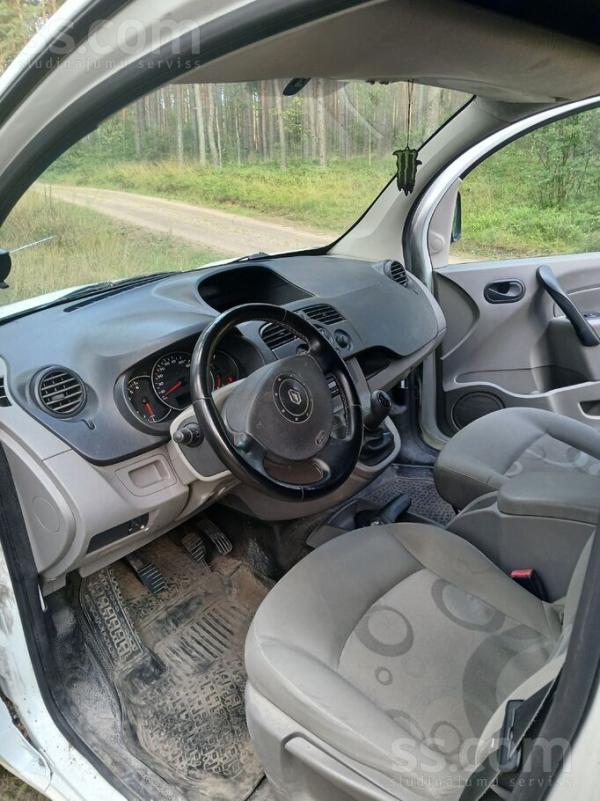 Balts Renault Kangoo 2009 Rīga, ar dzinēja tilpumu 1.50 L un nobraukumu 358 tūkst. km par 1100 €, foto 3 vietnē AUTOMOTO.COM.LV