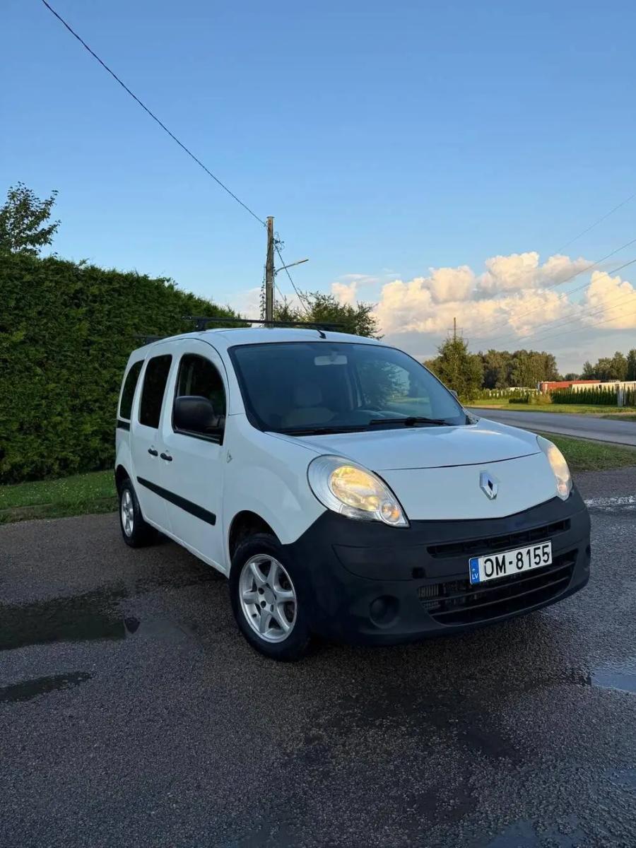 White Renault Kangoo 2011 in Riga, with an engine capacity of 1.50 L and mileage of 325 thousand km for 2600 €, photo 3 on AUTOMOTO.COM.LV