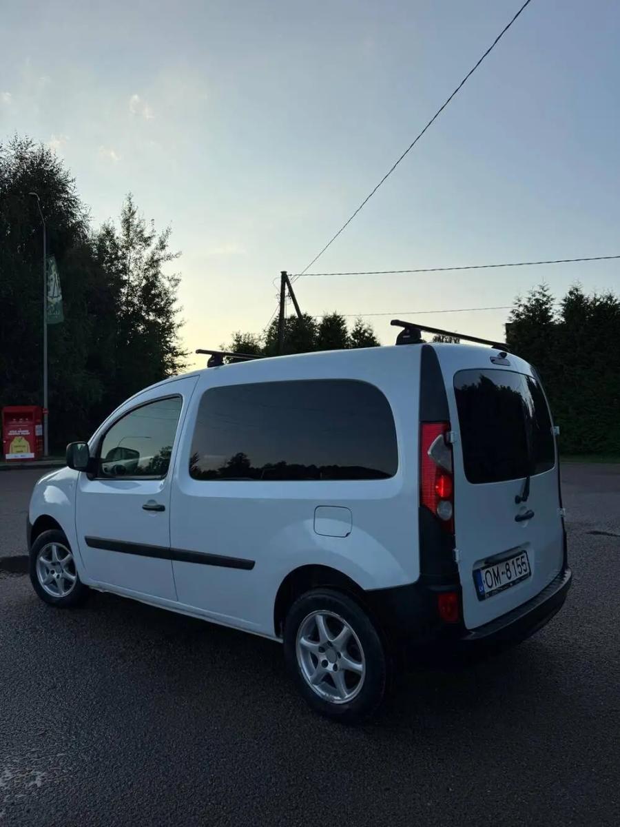 White Renault Kangoo 2011 in Riga, with an engine capacity of 1.50 L and mileage of 325 thousand km for 2600 €, photo 6 on AUTOMOTO.COM.LV